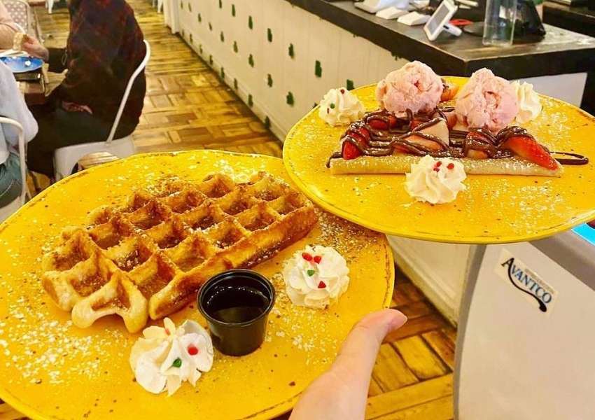 Geppetto Cafe Waffles