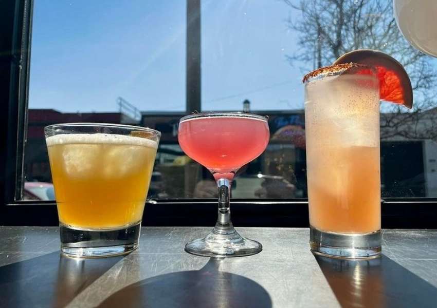 Cheers to the Best Happy Hours in Dallas | UNATION