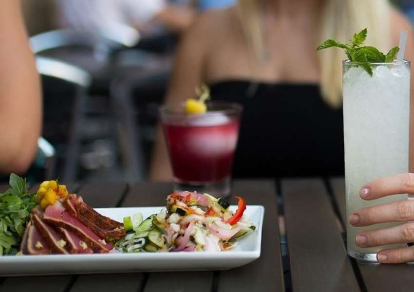 Cheers to the Best Happy Hours in Dallas | UNATION