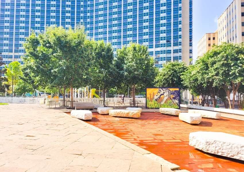 10 Must-See Parks in Downtown Dallas | UNATION