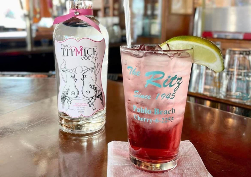 The 7 Best Bars in Jacksonville Beach | UNATION