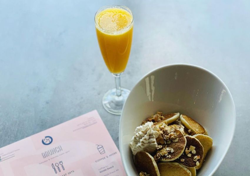 5+ Restaurants to Get Bottomless Mimosas in Tampa Bay